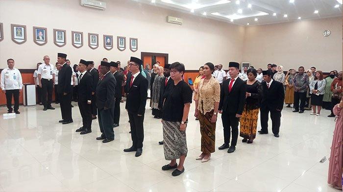 17 Notaris dan 4 PPPNS Dilantik, ini Pesan Kakanwil Kemenkumham Papua - Tribun-papua.com