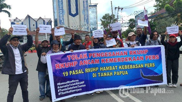 BREAKING NEWS: Jurnalis Papua Desak DPR RI Tunda Pengesahan RKUHP ...