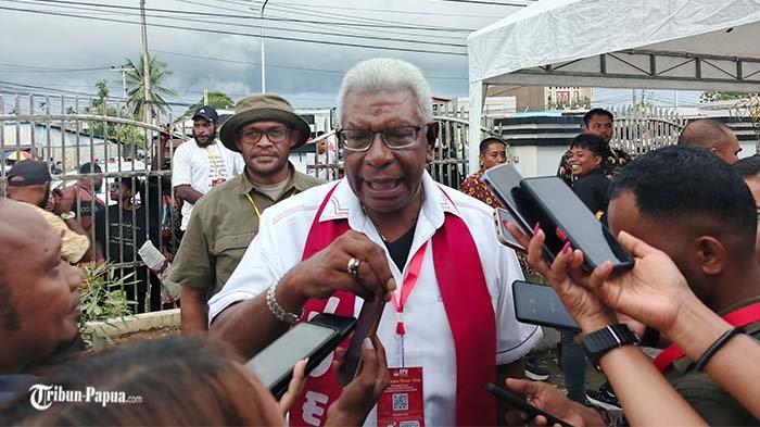 Dapat Nomor Urut 1, Johannes Rettob: Istri Saya Bilang Pasti Dapat ...