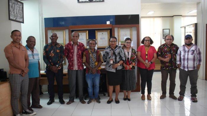 YPMAK Bakal Serahkan Aset Pendidikan ke Keuskupan Timika - Tribun-papua.com
