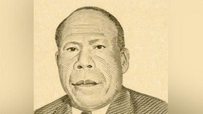 SEJARAH: Frans Kaisepo Orang Papua Pertama Kibarkan Merah Putih, Tolak ...