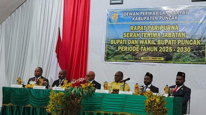 DPR Kabupaten Puncak Gelar Rapat Paripurna dan Sertijab Bupati Elvis ...