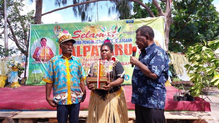 Kisah Peraih Kalpataru dari Papua, Petronela Meraudje: 10 Tahun ...