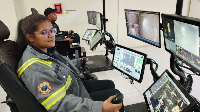 Kisah Kori Yolemal, Operator Alat Berat Tambang Bawah Tanah PT Freeport ...