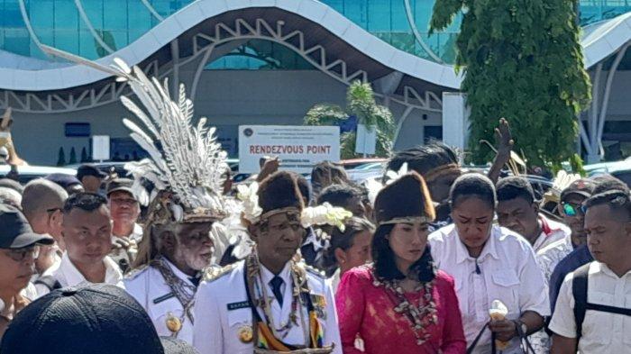 Apolo Safanpo Diterima Jadi Bagian Adat Malind-Anim: Punya Kuasa Penuh ...