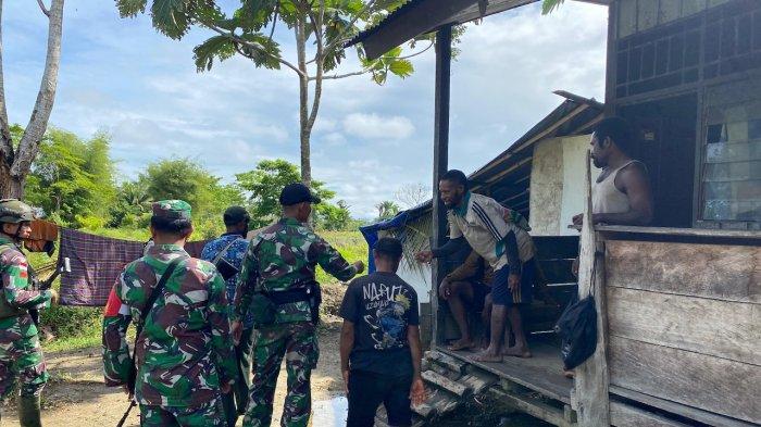 Jalin Keakraban, Satgas Yonif 512/QY Anjangsana ke Rumah Warga di ...