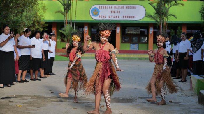 SD Negeri 35 Kota Sorong Jadi Binaan Bakti BCA, Siap Kembangkan Karakter dan Kompetensi Sains ...