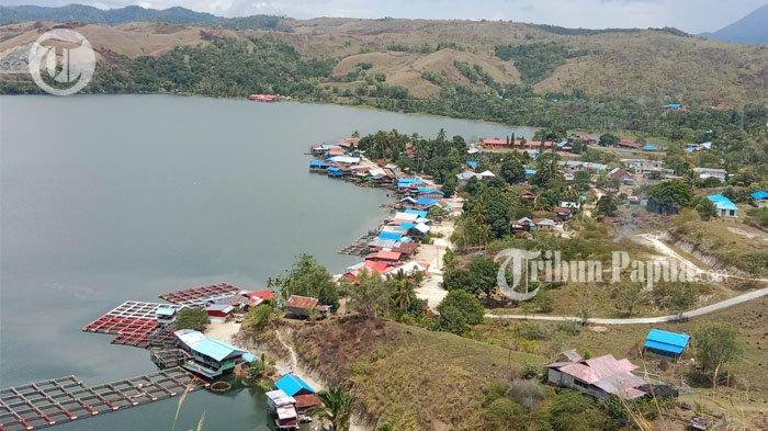 Wisata Papua: 3 Destinasi Menarik di Kampung Doyo Lama Kabupaten ...