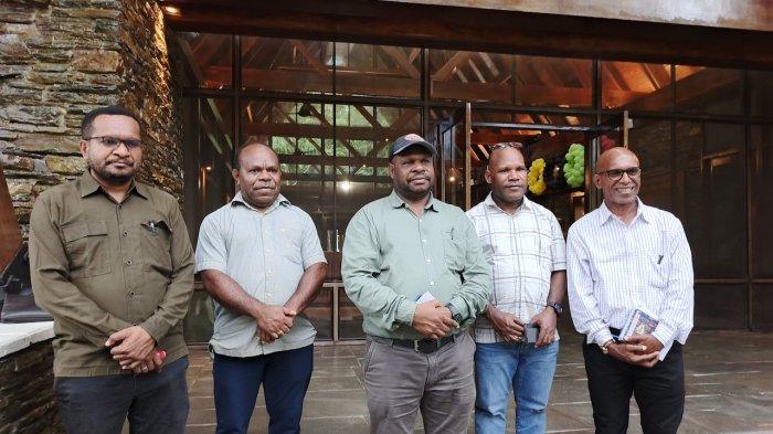 Empat Siswa SATP Timika Juara AIMO dan Wakili Indonesia ke Jepang ...