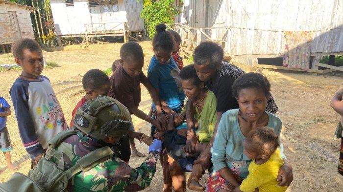 Satgas Yonif 512/QY Sigap Bantu Warga Yabanda Yang Minta Pertolongan ...