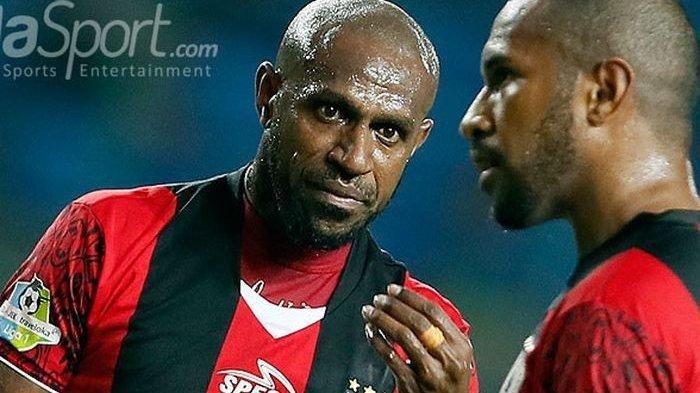 Laga Terbaik Boaz Solossa Sepanjang Karier, Raih Gelar Juara Liga 1 ...