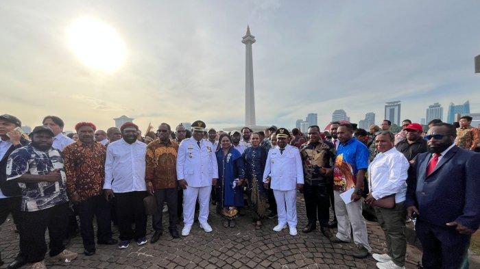 Bupati Jayawijaya Athenius Murib Titip Pemerintahan Kepada Sekda Hingga ...