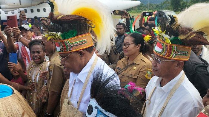 Pimpin Apel Jumat, Wakil Bupati Yapen Roi Palunga Ingatkan Para ASN ...