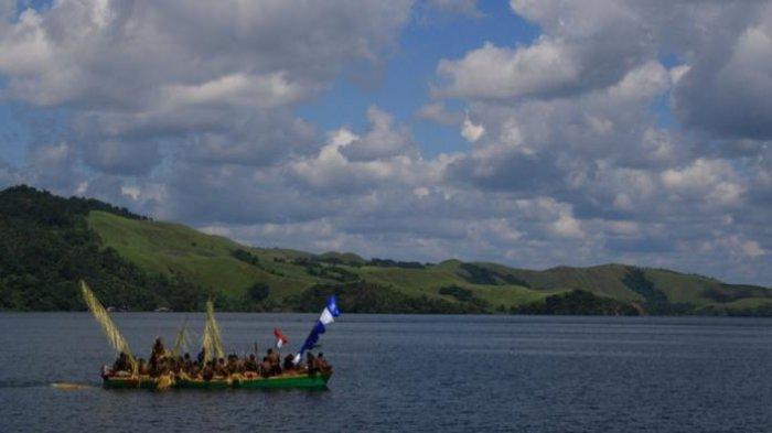 Destinasi Wisata Danau Sentani Papua, Simak Harga Tiket dan Sewa Perahu ...