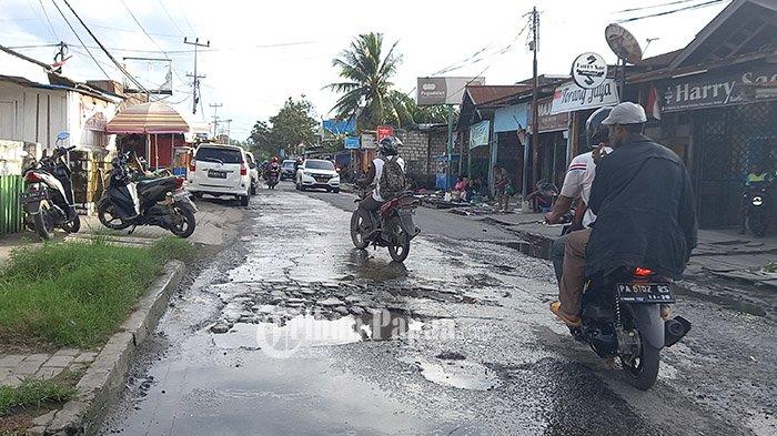 Tokoh Adat Harap Pemkab Jayapura Perbaiki Jalan Raya Pasar Lama Sentani ...