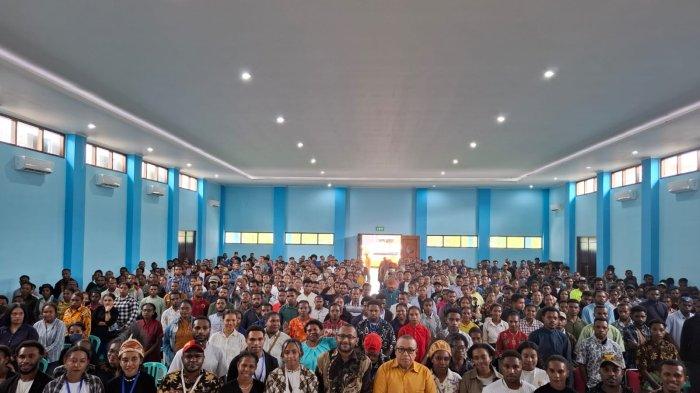 Motivator Papua Jose Ohei Bangun Kepercayaan Diri 500 Anak Muda di ...