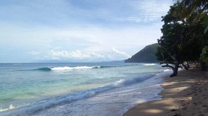 Wisata Papua: Cantiknya Pantai Base G di Jayapura yang Jadi Saksi ...