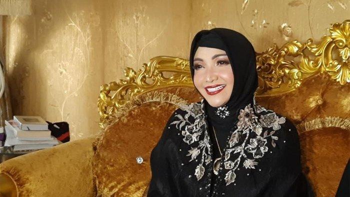 Intip Rumah Mewah Rp 12 Miliar Milik Roro Fitria, Ada Lukisan Seharga ...