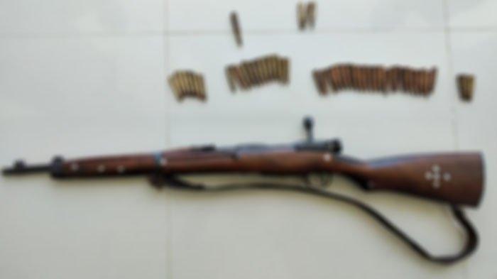 Masih Aktif, Senjata Api sempat Disembunyikan Warga Sorong di Dalam ...