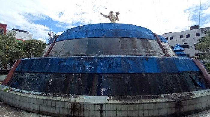 Yos Sudarso, Monumen Bersejarah yang Tak Terawat dan Penuh Sampah ...