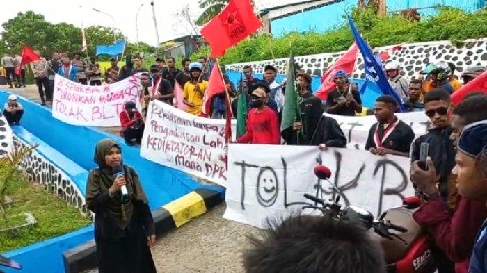 BREAKING NEWS - Puluhan Mahasiswa Cipayung di Manokwari Tolak Kenaikan Harga BBM ...