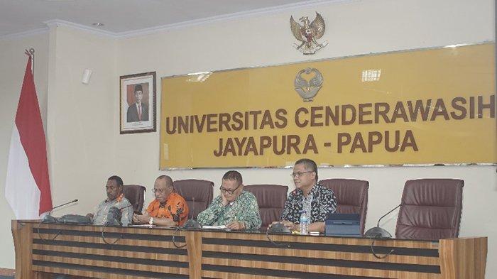 Rektor UNIPA Meky Sagrim Ikut Diskusi Bersama Kemendikbud dan Sejumlah ...