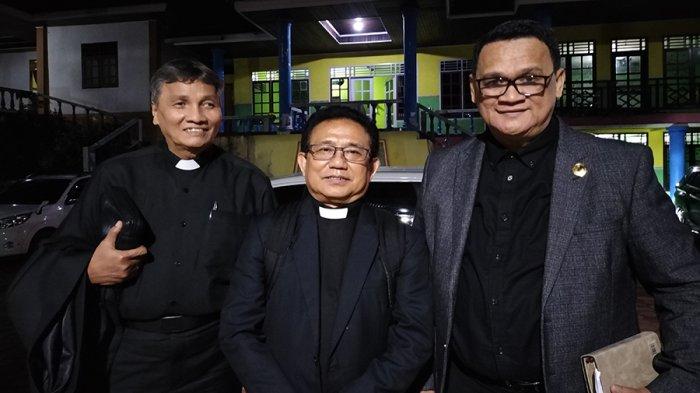 Panitia Paskah Nasional 2023 Dilantik, Pendeta Ronny Madang: Tuhan ...