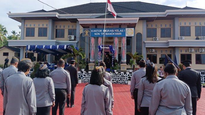 HBI ke-74, Kantor Imigrasi Manokwari Tingkatkan Pelayanan Berbasis IT - Tribunpapuabarat.com