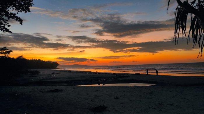 Pesona Pantai Yan Babo Manokwari, Pengunjung Bisa Pose Sunset hingga ...