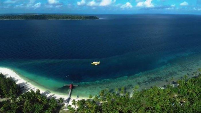 Teluk Cenderawasih hingga Danau Sentani, Wisata di Tanah Papua Ini ...