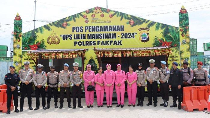 Bhayangkari Polres Fakfak Beri Bingkisan ke Petugas di Pos Pam Natal dan Tahun Baru ...