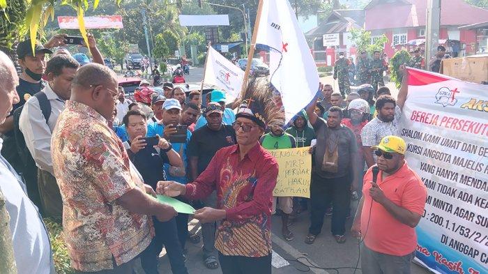 Aksi Damai, GPKAI Tuntut Tambah Kuota Anggota Majelis Rakyat Papua ...