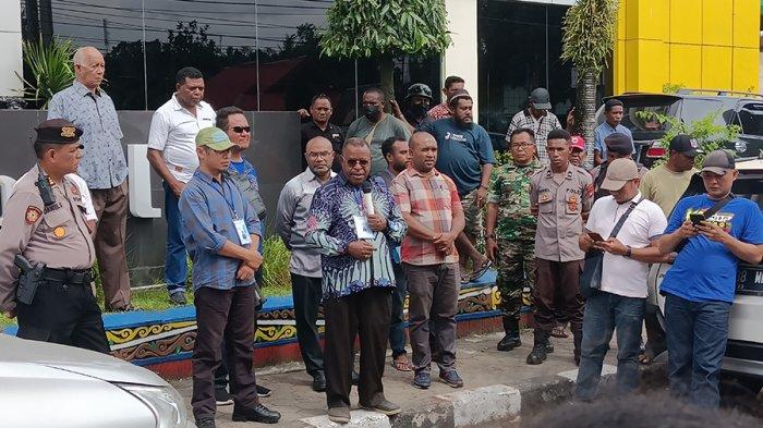 Ditemui Massa GBGP, Ketua Pansel Anggota MRPB Jelaskan Pembagian Kursi Lembaga Keagamaan ...
