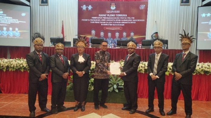 Sah, KPU Manokwari Papua Barat Tetapkan 30 Calon Anggota DPRD Hasil Pemilu 2024 ...