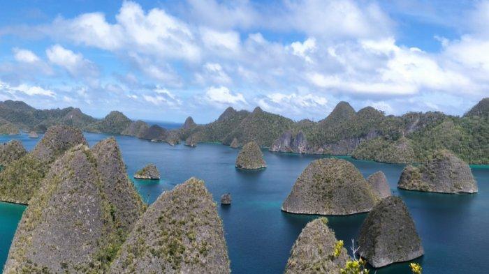 Intip Aktivitas Menarik di Pulau Wayag, Jadi Ikon Raja Ampat yang Wajib ...