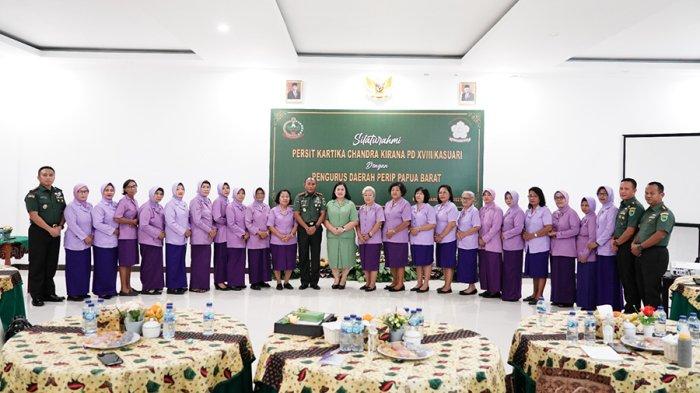 Persit KCK PD XVIII/Kasuari Silaturahmi dengan Perip TNI-Polri Papua ...