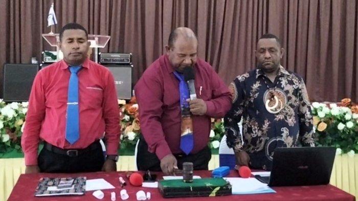Berikut Harapan Pdt Yohanis Ayomi Terhadap Lima Bakal Calon Anggota ...