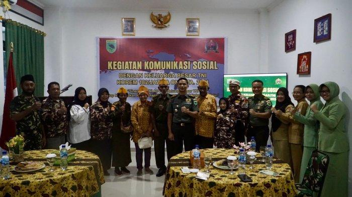 Korem 182/JO Fakfak Gelar Komsos dengan Keluarga Besar TNI, Wujudkan ...