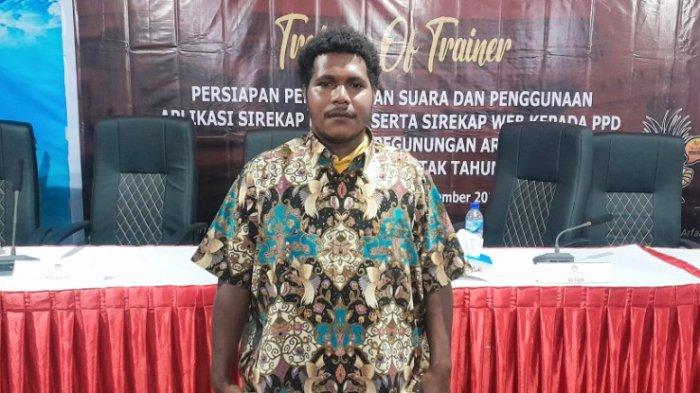 Mahasiswa UNIPA Ini Jadi Ketua PPD Pilkada 2024 Termuda di Pegunungan ...