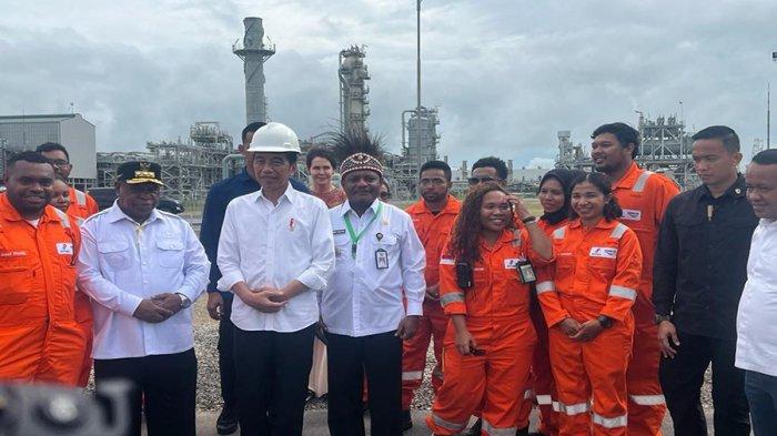 Resmikan Train 3 LNG Tangguh Teluk Bintuni, Presiden Jokowi: 70 Persen Pekerja Lokal ...