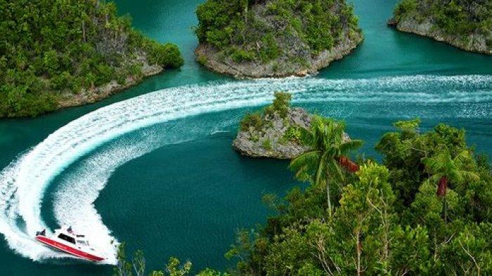 Tak Hanya Indah, Ternyata Ada Juga Mitos Gua Hantu di Wisata Papua ...