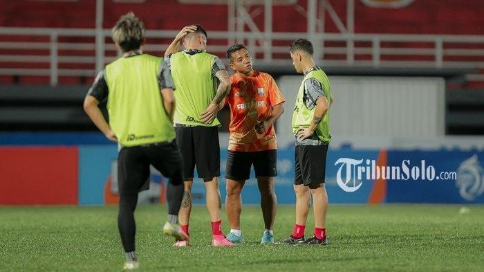 Rasiman Masih Tukangi Persis Solo Vs RANS FC di Liga 1, Begini ...