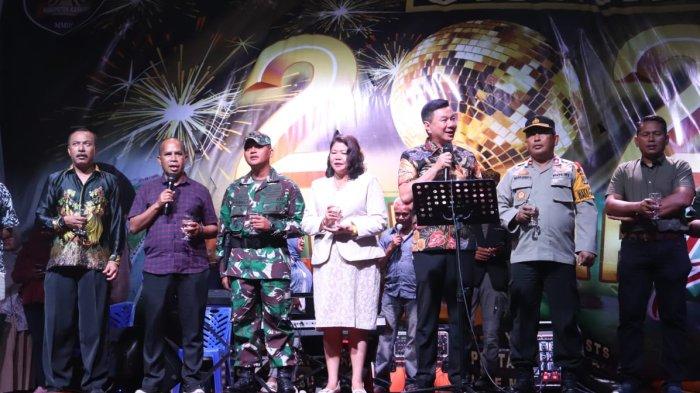 Gelar Doa Bersama Sambut Tahun Baru, Bupati Freddy: 2023 Harus Jadi Resolusi Bersama Bangun ...