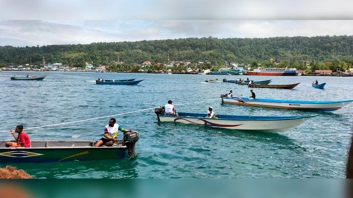Balap Perahu Warnai HUT Pekabaran Injil di Manokwari Papua Barat, Ini ...