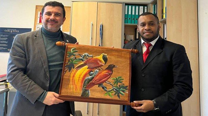 Kunjungi Swiss, Steve Mara Optimistis Bangun Sekolah Pariwisata ...