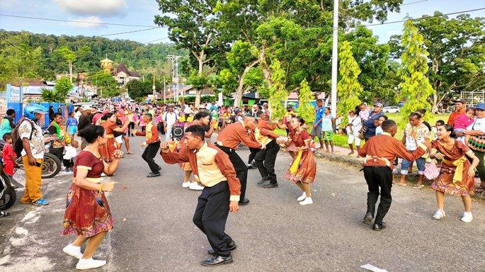 Tari Yospan Cermin Kegembiraan Pasangan Muda-Mudi Papua, Berikut 5 ...