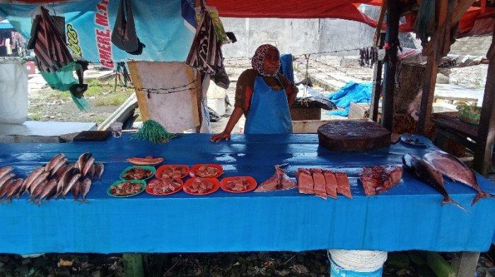 Harga Ikan Tuna di Pasar Wosi Manokwari Papua Barat Stabil - Tribunpapuabarat.com