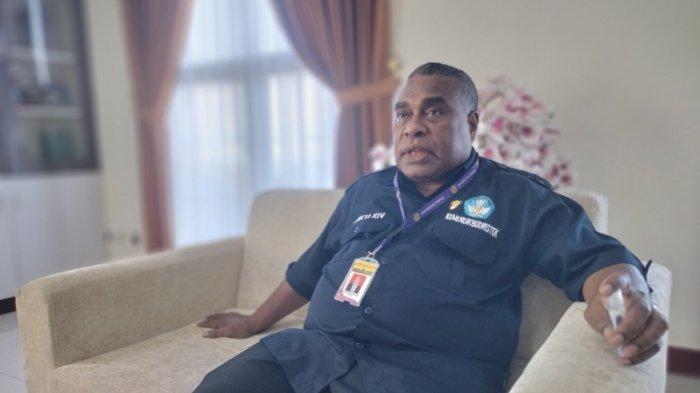 Hugo Warami Terpilih Sebagai Rektor UNIPA, Suriel Mofu: Pelantikan ...
