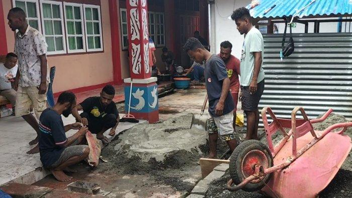 Lapas Manokwari Bekali Warga Binaan dengan Keterampilan Cetak Batu Tela ...