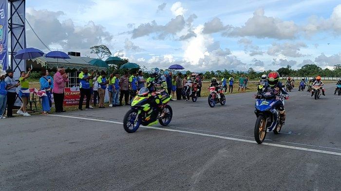 Kejuaraan Balap Motor Piala Gubernur Papua Barat, Paulus Waterpauw ...